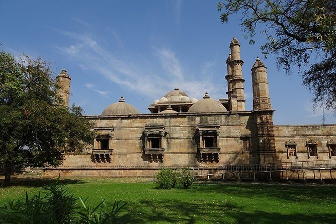 02 Nights & 03 Days Vadodara and Champaner Tour - The Sum Up