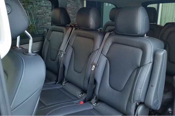 1-15pers Taxi/Bus Transfer Amsterdam Airport to Rotterdam Airport - Customer Feedback and Real Experiences