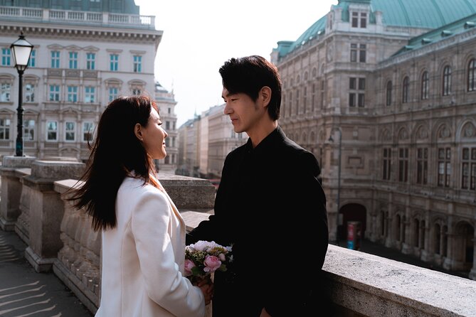 1.5 Hour Cinematic Style Portrait Photoshoot and Tour in Vienna - Key Points
