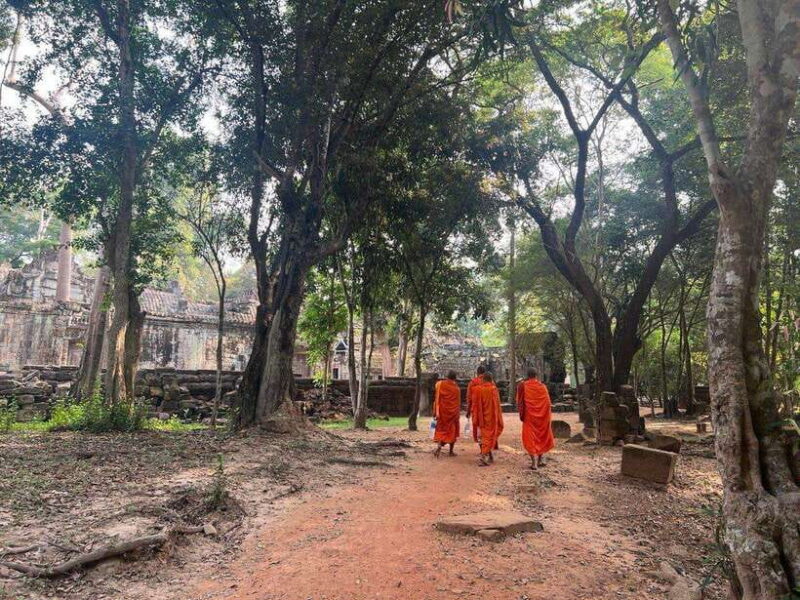 1-Day Angkor Wat Private Tour with Spanish Tour Guide. - Key Points