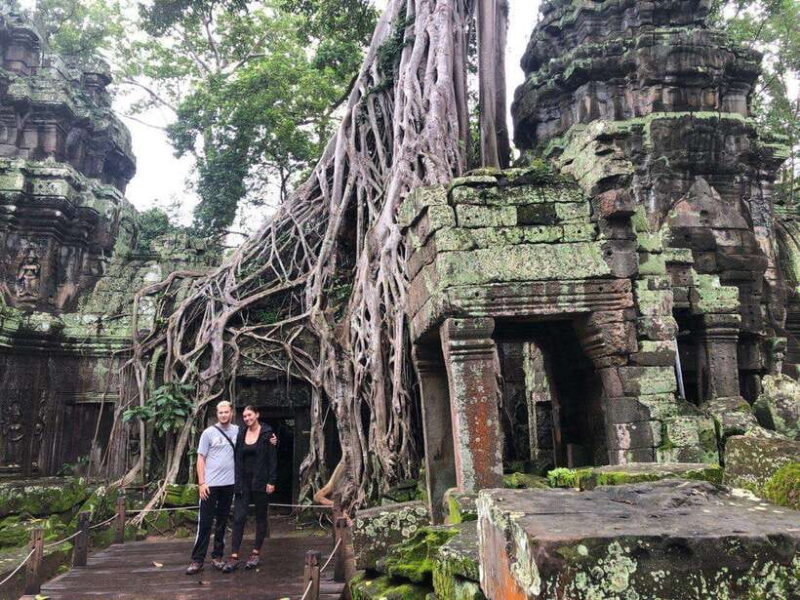 1-Day Angkor Wat Private Tour with Spanish Tour Guide. - What to Expect from the Tour