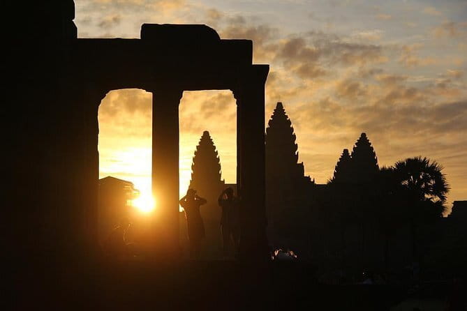 1 Day Angkor Wat with Sunrise Tour - The Experience: Pros and Cons