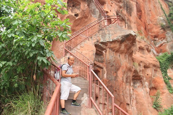 1-Day Chengdu Layover Tour: Leshan Giant buddha with Round Airport Transfer - FAQ