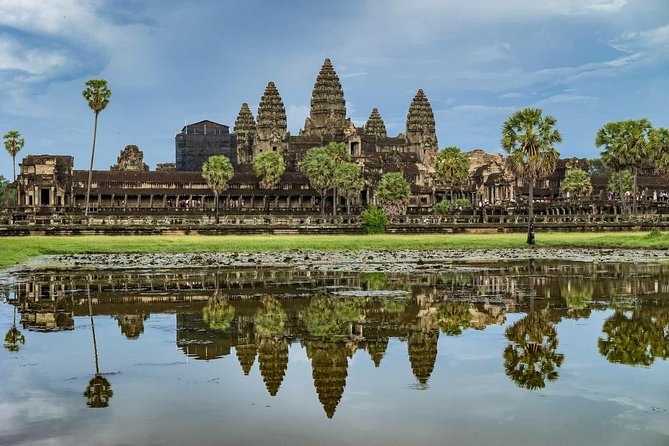 1 Day Discover Angkor Wat Sunrise Private Tour - What Makes This Tour Stand Out?