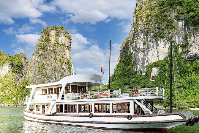 1-Day Ha Long Bay Cruise Tours with Big & Small Group Bus - Detailed Review of the Tour Experience