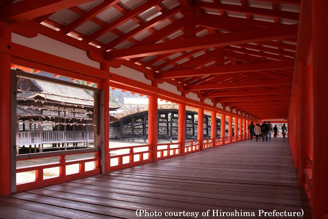 1 Day Hiroshima and Miyajima Tour by Bullet Train From Osaka - Visiting Itsukushima Shrine