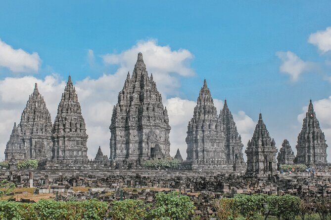 1 day in Yogyakarta: Borobudur & Prambanan with guide - Key Points