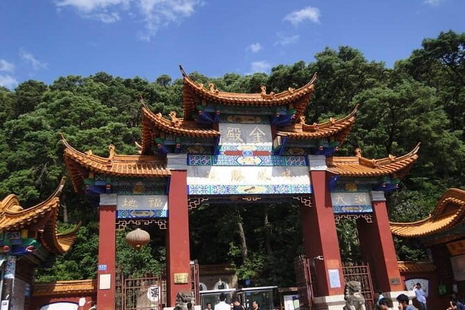1-Day Kunming Scenery Tour - An Authentic Day in Kunming: What to Expect