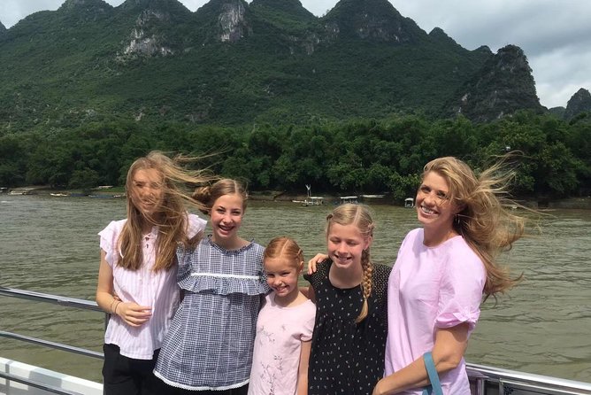 1 day Li River cruise & Yangshuo countryside private day tour - The Guides and the Experience