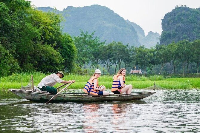 1 Day Luxury Ninh Binh Day Tour Hoa Lu Tam Coc via Boat & Bike - Practical Considerations