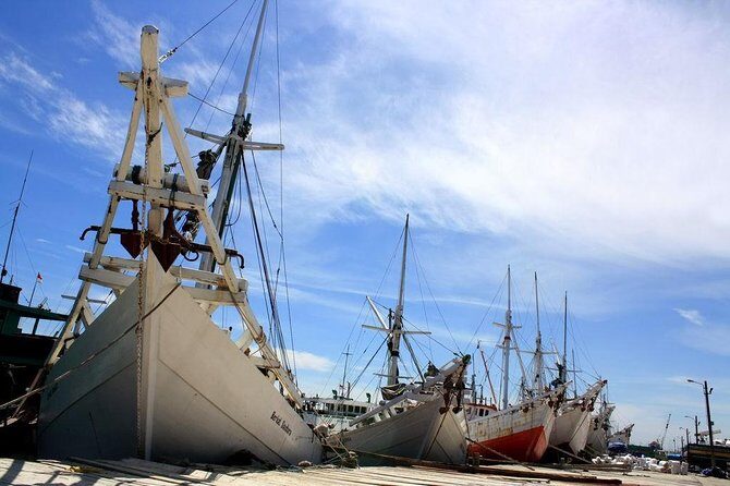 1 Day Makassar Natural Attraction Tour : Bantimurung Maros to Leang Leang - Exploring Makassar’s Natural and Cultural Gems