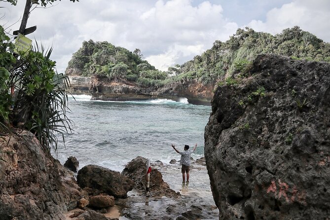 1 Day - Malang Beaches and Island Hopping // 06:30 - 17:30 - What’s Included and What’s Not