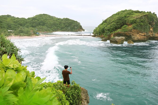 1 Day - Malang Beaches and Island Hopping // 06:30 - 17:30 - Authentic Experiences and Traveler Insights