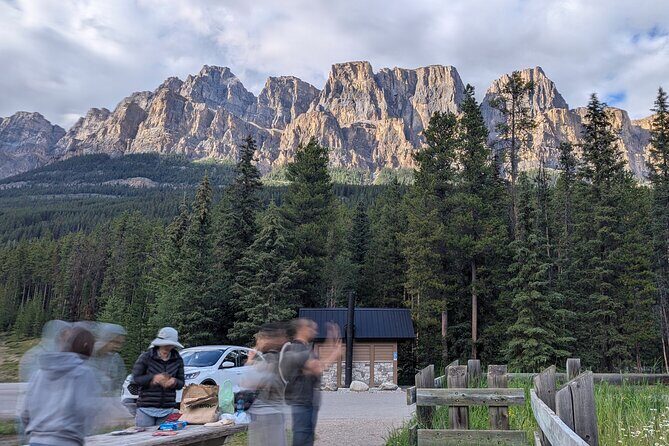 1 Day of Banff Viewpoints Lakes Bow Valley in Private Custom Tour - Who Will Appreciate This Tour?