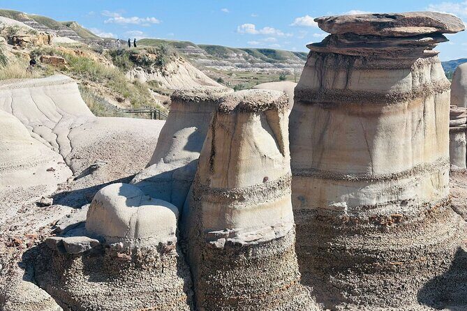 1 Day of Dinosaurs and Hoodoos From Calgary to the Drumheller - FAQs