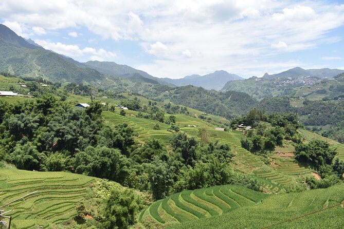 1-Day Private Trekking in Sapa through Terraces Rice Fields - The Itinerary: A Day of Scenic and Cultural Highlights