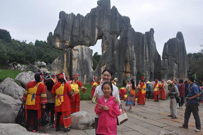 1-Day Stone Forest Geological Park Private Tour with the Lunch from Kunming - The Journey to the Stone Forest