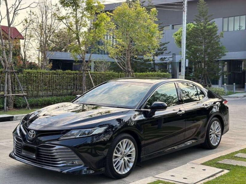 1-Day Trip: Floating Market & Railway Market by Toyota Camry - Who Will Love This Tour?