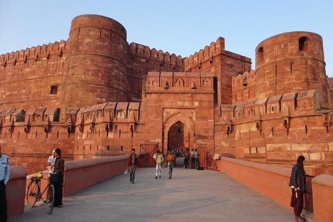 1-Day Trip to The Taj Mahal and Agra from Pune with Both side Commercial Flights - Detailed Breakdown of the Experience