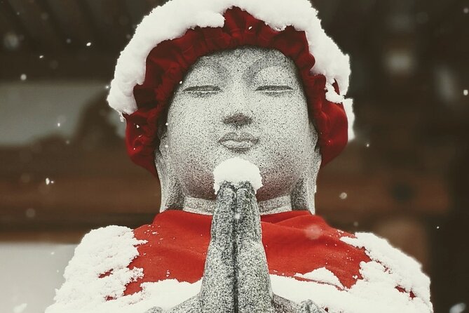 1-Day Winter Tour From Nozawa Onsen: Snow Monkeys, Zenko-ji Temple & Sake - Discovering Zenko-ji Temple