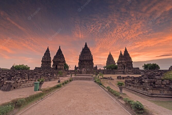 1 Day Yogyakarta tour ( Borobudur temple, Merapi Lava Tour, Prambanan Temple) - FAQ