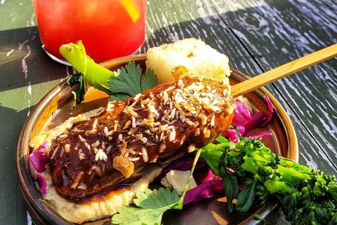 #1 Food Tour in Utrecht: Eat, Walk & Enjoy With Your Local Guide - Tour Inclusions and Accessibility