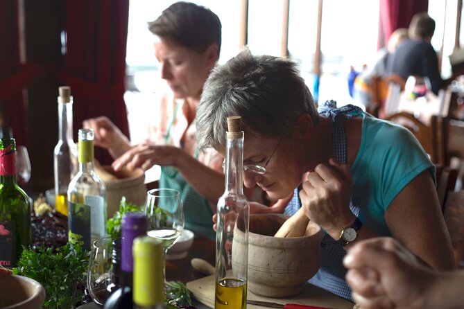 1 Hour and Half Mojo Sauce Workshop With Winery Tour - An Authentic Taste of Tenerife: Mojo Sauce Workshop & Winery Tour