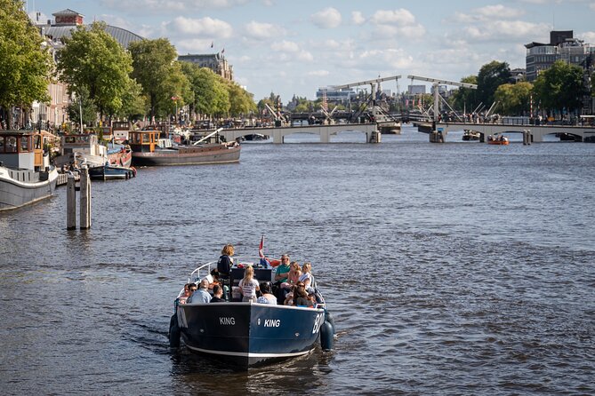 1 Hour Canal Cruise in Amsterdam - What to Expect on the Canal Cruise