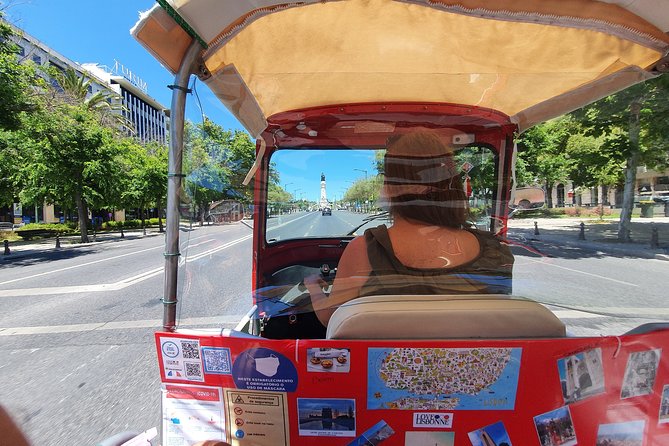1 hour in Tuk Tuk to access the famous viewpoints of Lisbon - FAQ