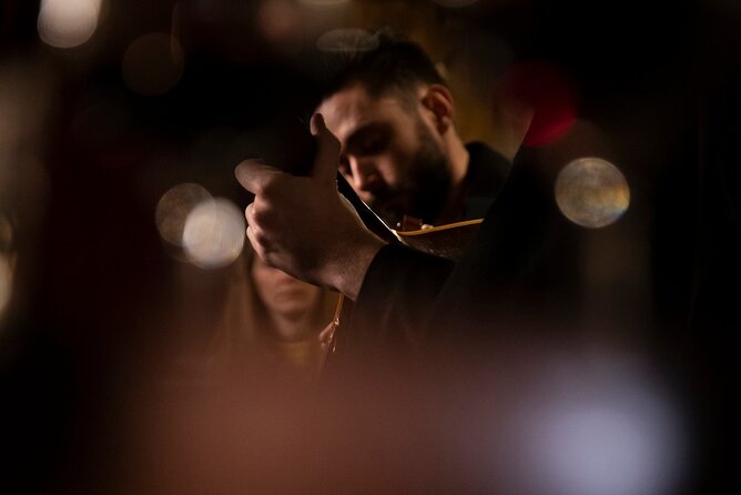 1-hour Intimate Fado Concert in a Typical Venue - Performance Details