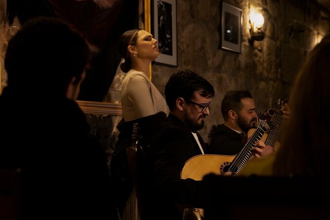 1-hour Intimate Fado Concert in a Typical Venue - Venue and Accessibility