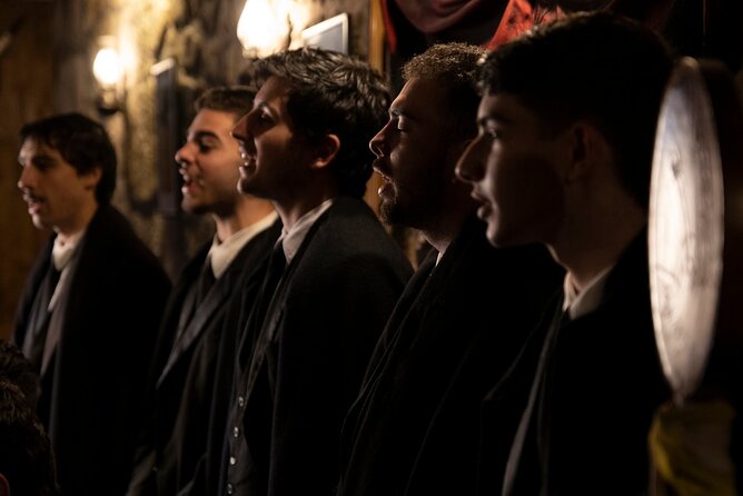 1-hour Intimate Fado Concert in a Typical Venue - Booking Information