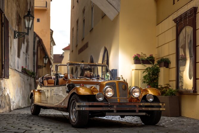 1 Hour Old Timer Convertible Prague Sightseeing Tour - Booking and Pricing