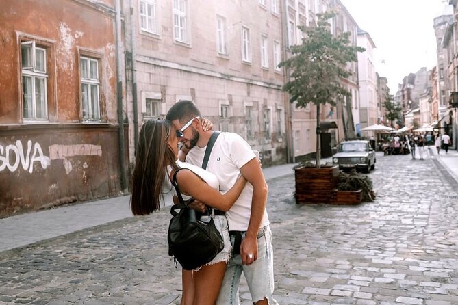 1 Hour Private Photoshoot Tour in Tirana - Analyzing the Value