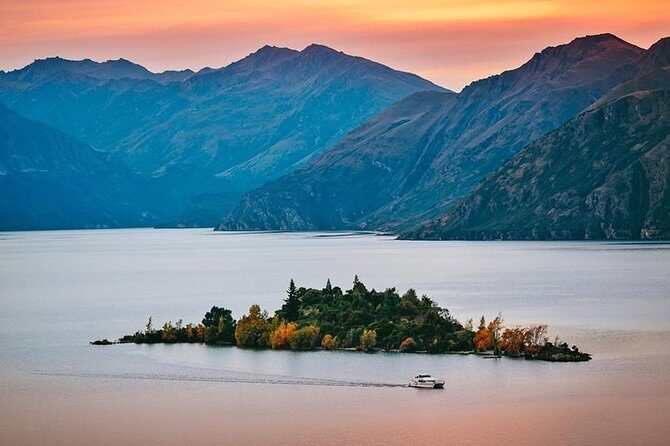 1-Hour Ruby Island Cruise and Walk from Wanaka - Key Points