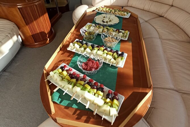 1 Hour Sail + Spanish Lunch or Dinner for 2 People in a Luxury Motor Boat - Analyzing the Cost and Overall Value