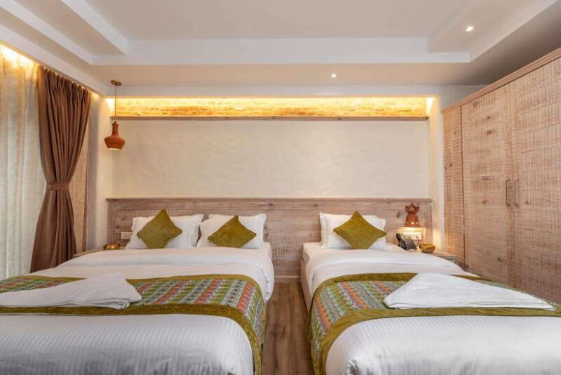 1 month Yoga meditation Retreat: The Trek Nepal - Key Points