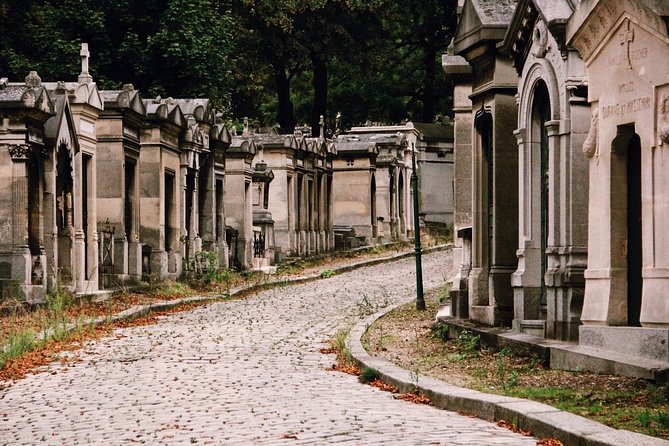#1 Pere Lachaise Cemetery | Satisfaction Guaranteed! | 12ppl Max - Key Points