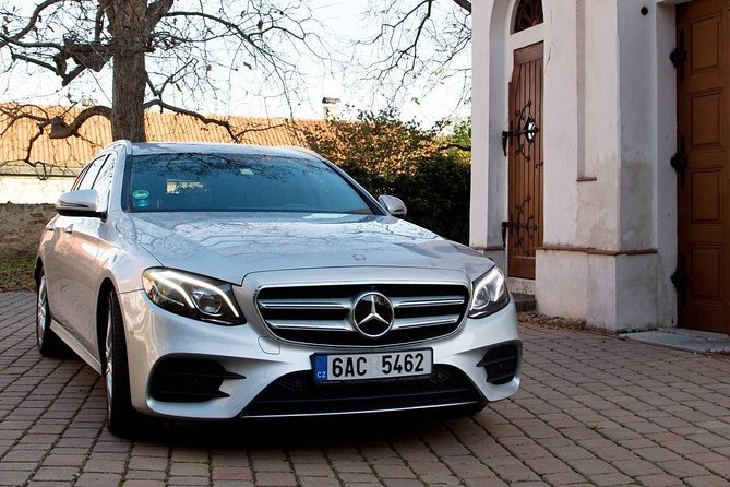 1-way Prague to Vilshofen private transfer - Mercedes Benz - up to 7 passengers - Who Should Consider This Service?