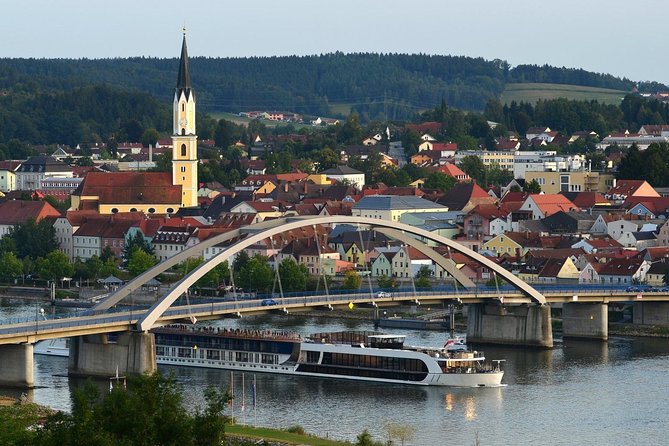 1-way Prague to Vilshofen private transfer - Mercedes Benz - up to 7 passengers - FAQs