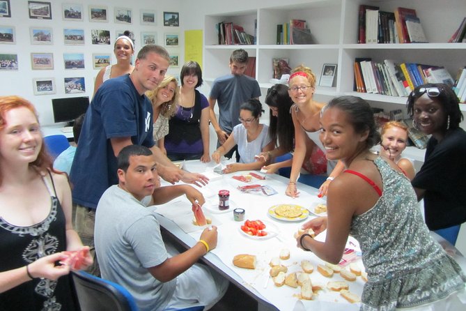 1 Week Intensive Spanish Course (20 Lessons/Week) - Inclusions