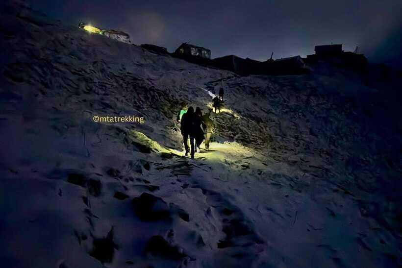 10-Day Annapurna Circuit with Tilicho Lake &Thorong La Pass - Authenticity and Experience