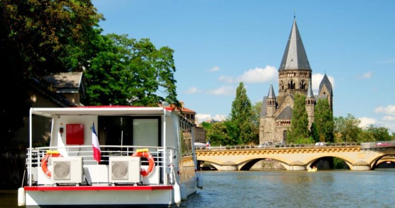 100% Electric Boat Trip on the Moselle River - Discover the Moselle Rivers Enchanting Landscapes