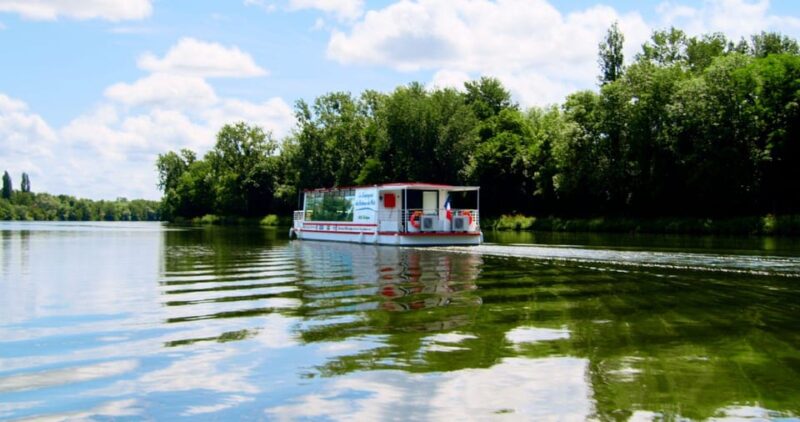 100% Electric Boat Trip on the Moselle River - Explore the Moselle Rivers Vibrant Ecosystem