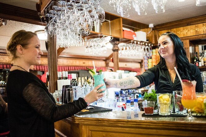 10PM Budapest Danube Cruise With Live Music & Food or Drinks - Passenger Feedback and Reviews