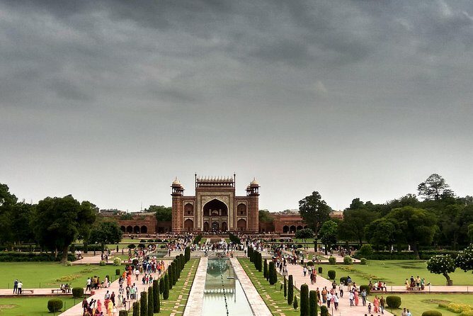 11-Hour Agra Day Tour: Sunrise and Sunset of Taj Mahal - Exploring the Taj Mahal at Dawn