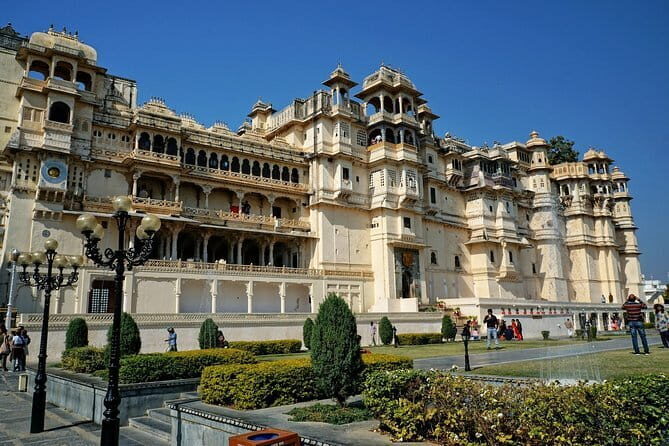 12-Days Rajasthan tour from Udaipur Includes Hotels and Vehicle. - Final Days in Delhi