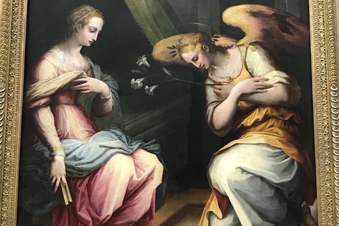 1:30 hours tour of Louvre museum - The Sum Up