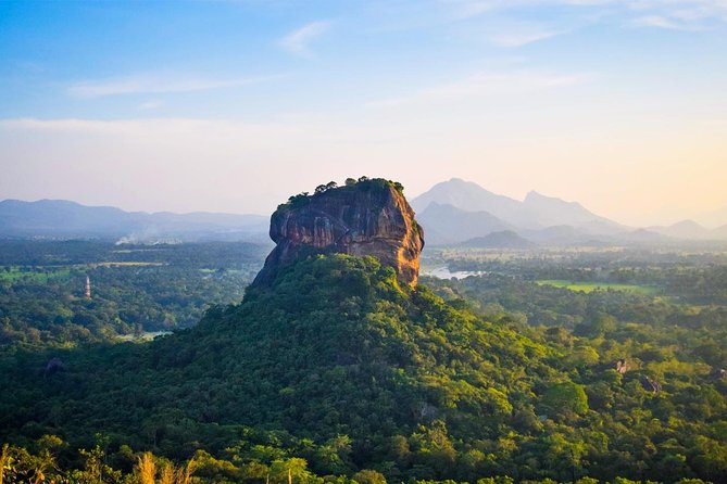 14 Days Sri Lanka Tour - Explore Sri Lanka - Exploring the Itinerary: A Day-by-Day Breakdown