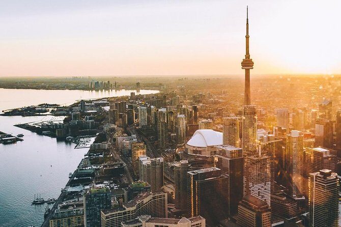 14-Minute Helicopter Tour Over Toronto - The Sum Up